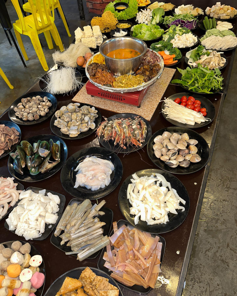 13 Tempat Makan Steamboat Best di Pahang
