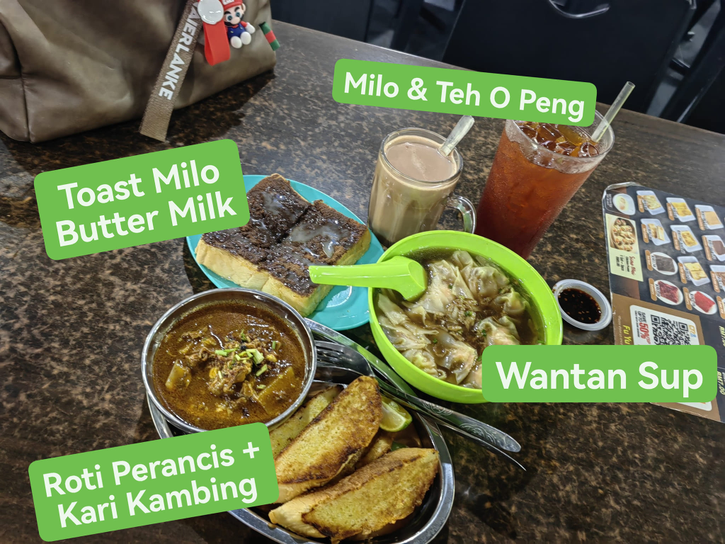 13 Tempat Makan Best Untuk Sarapan Pagi di Kuching, Sarawak