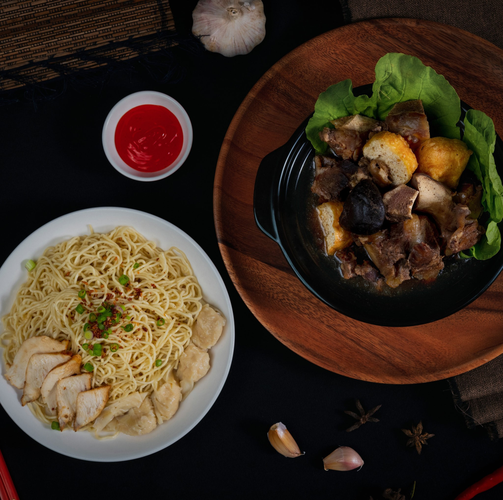 13 Tempat Makan Best Untuk Sarapan Pagi di Kuching, Sarawak