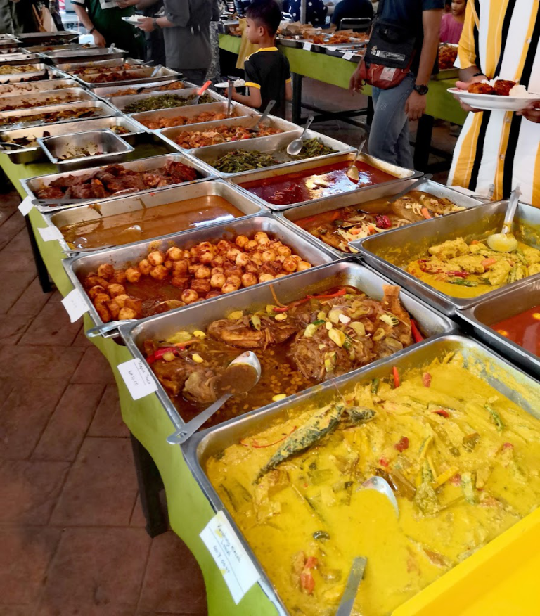 13 Tempat Makan Tengahari Yang Best di Ipoh Perak